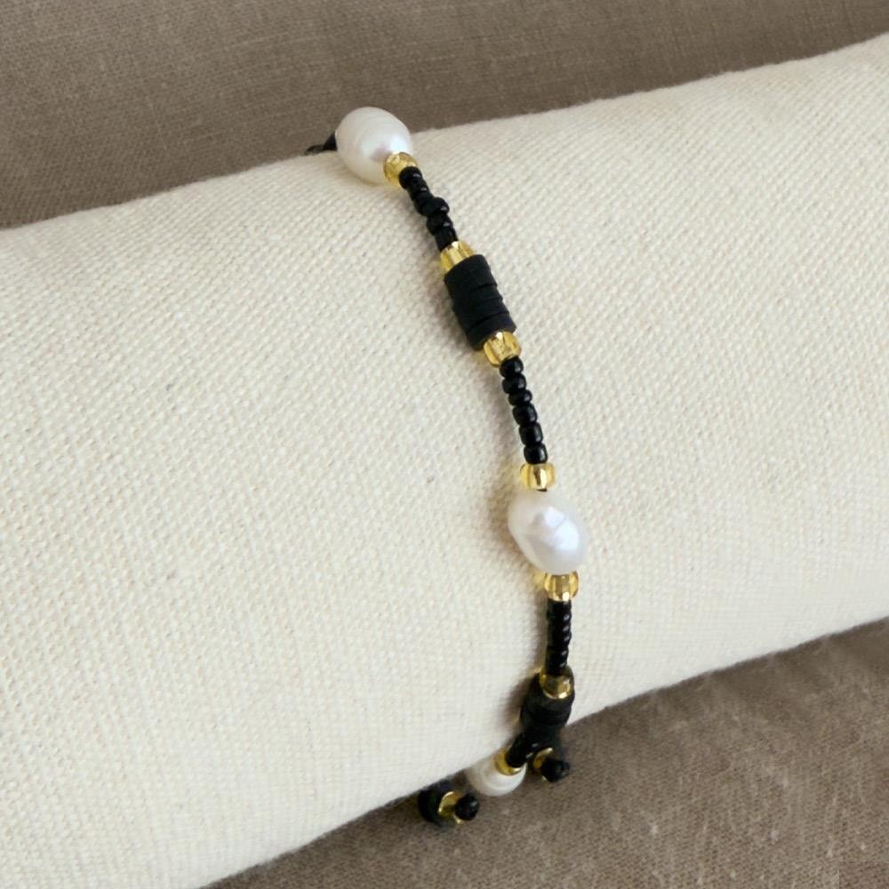 Noir Pearl Bracelet – Black Beads, Pearls & Gold